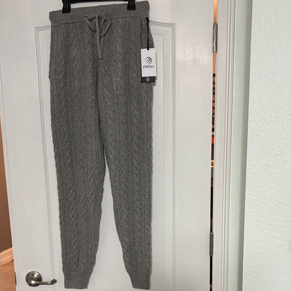 MPG | Pants & Jumpsuits | Nwt Mpg Gray Cable Knit Jogger | Poshmark